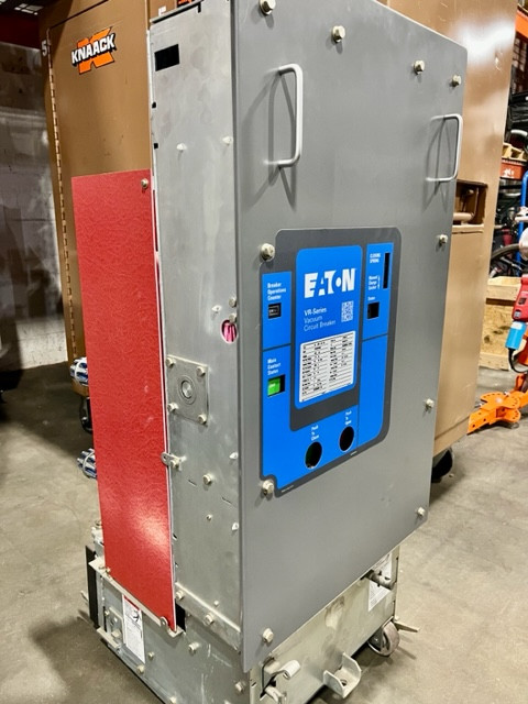 EATON 50 DHP-VR-50 VR-Series Vacuum Circuit Breaker