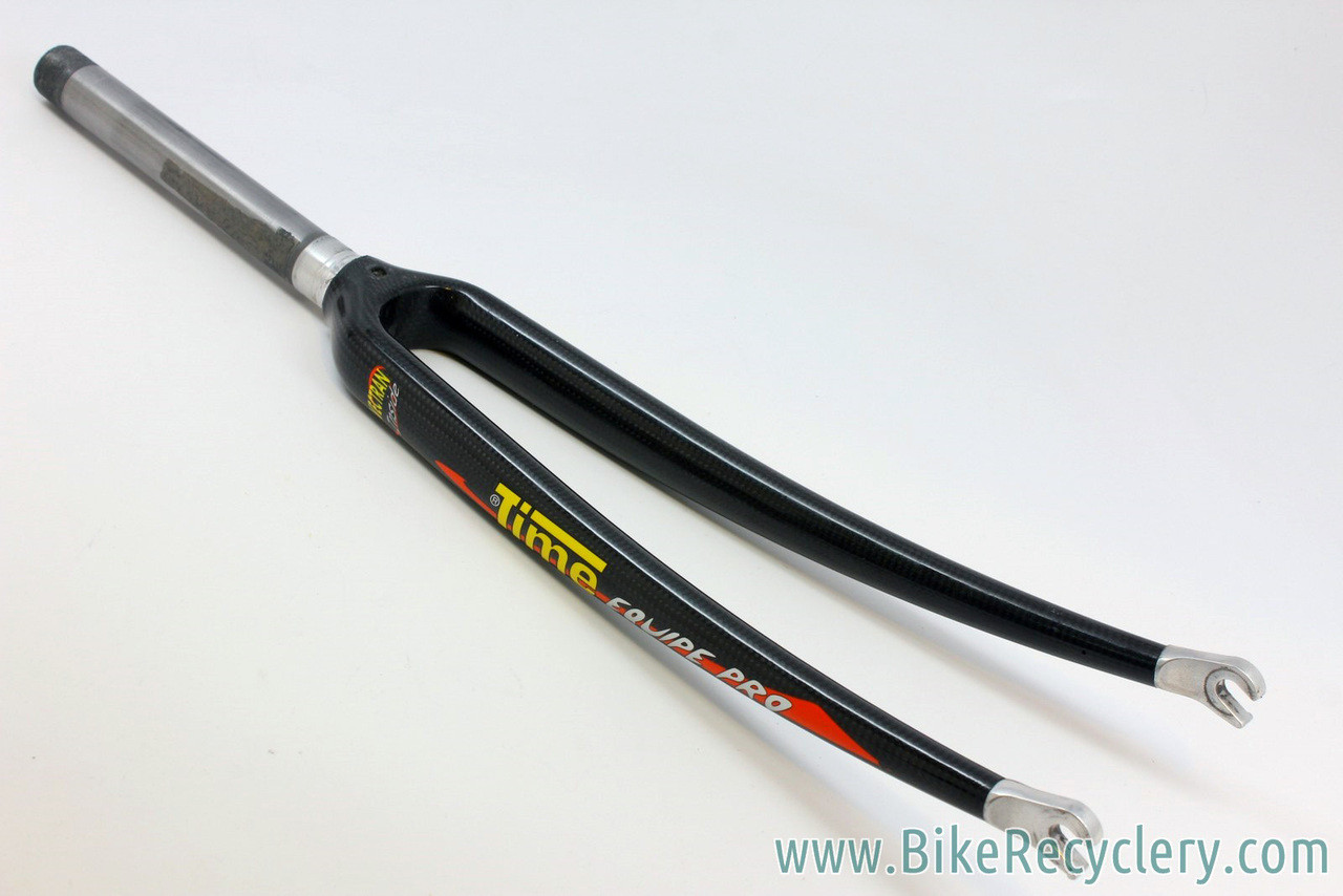 Threaded carbon fork store