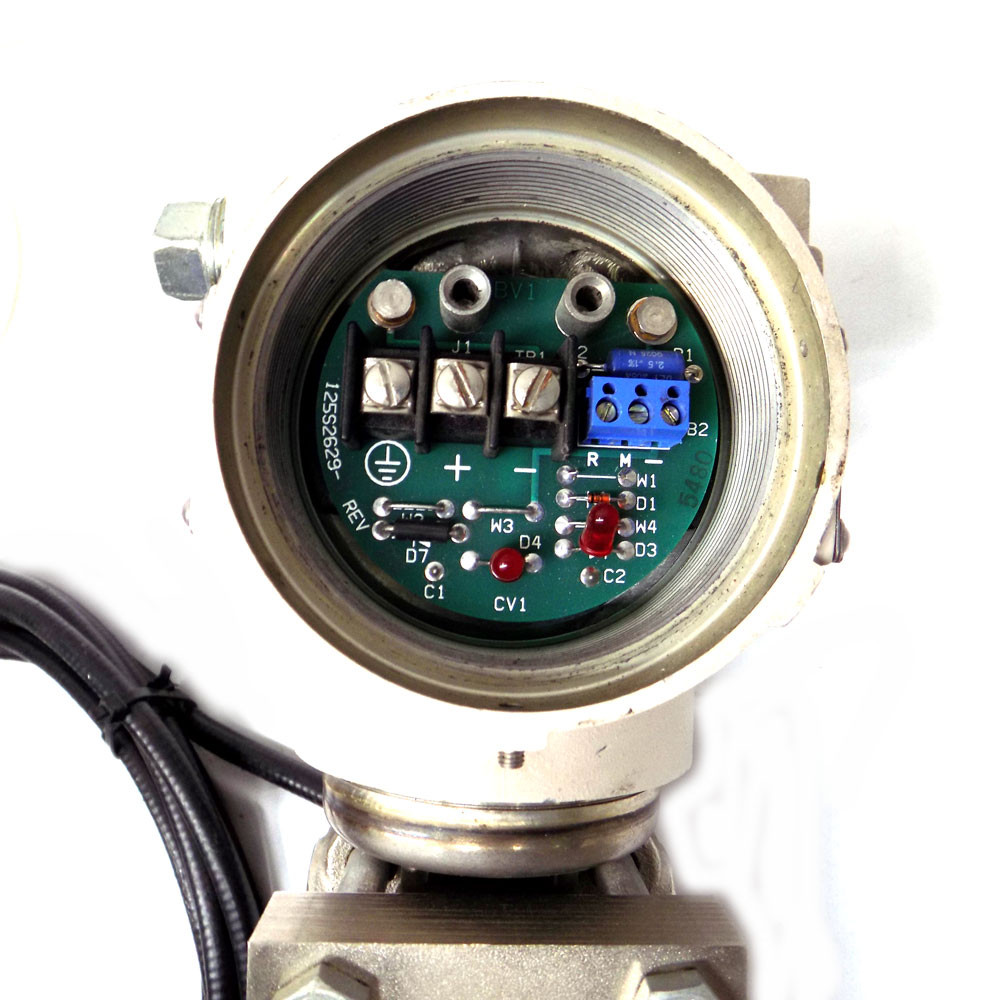 Taylor Electronic Transmitter w/ (2) Diaphragm Sensors