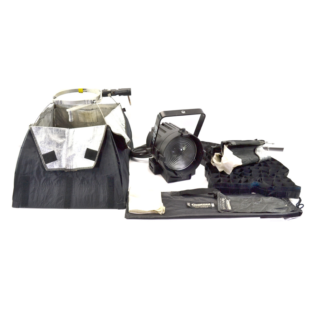 Lupolux Dayled 1000 Fresnel 6" LED Stage Light with DMX Input 90-240V 90W