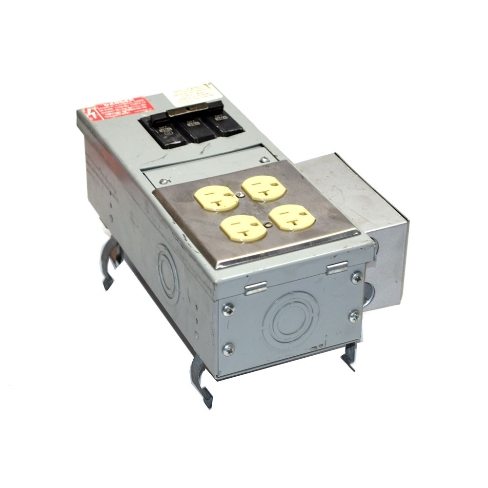 General Electric DFPTQLR4 Circuit Breaker Box w/(5) Outlets & (1) 30A ...