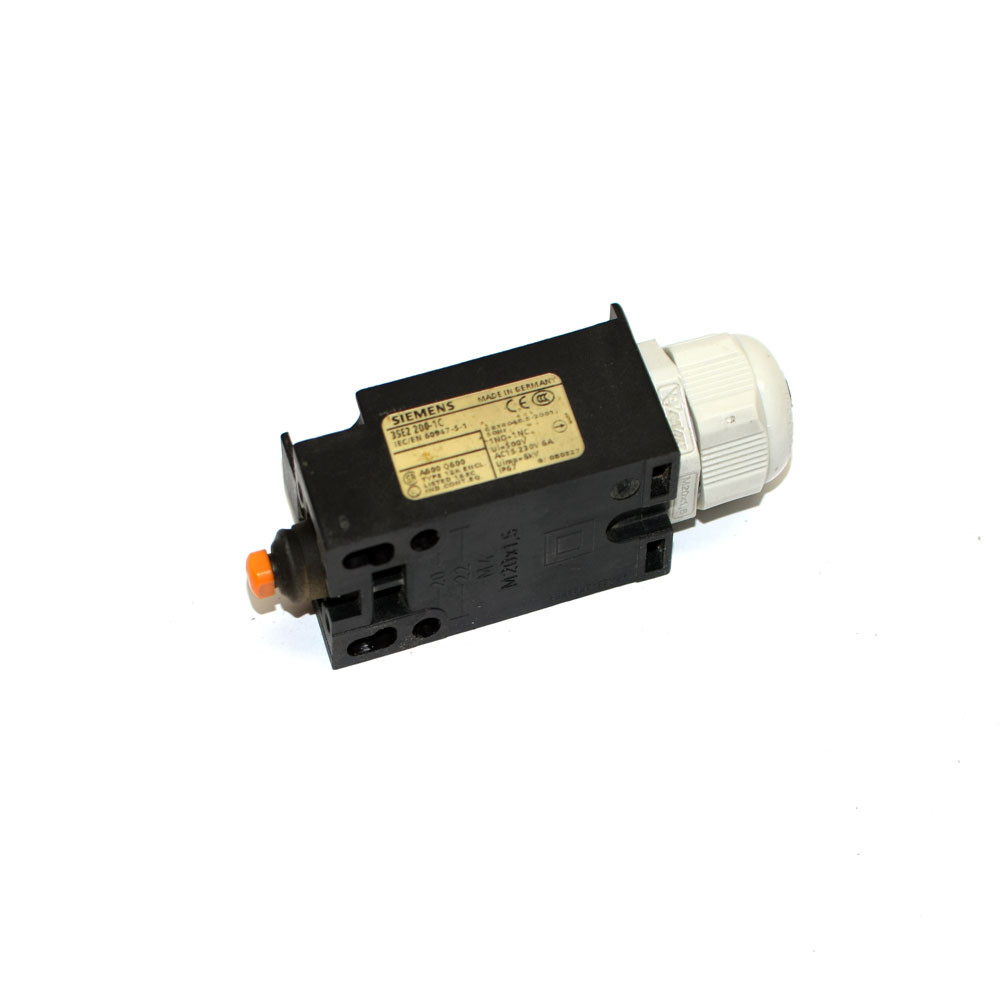 Siemens 3SE2 200-1C Enclosed Mechanical Position Switch