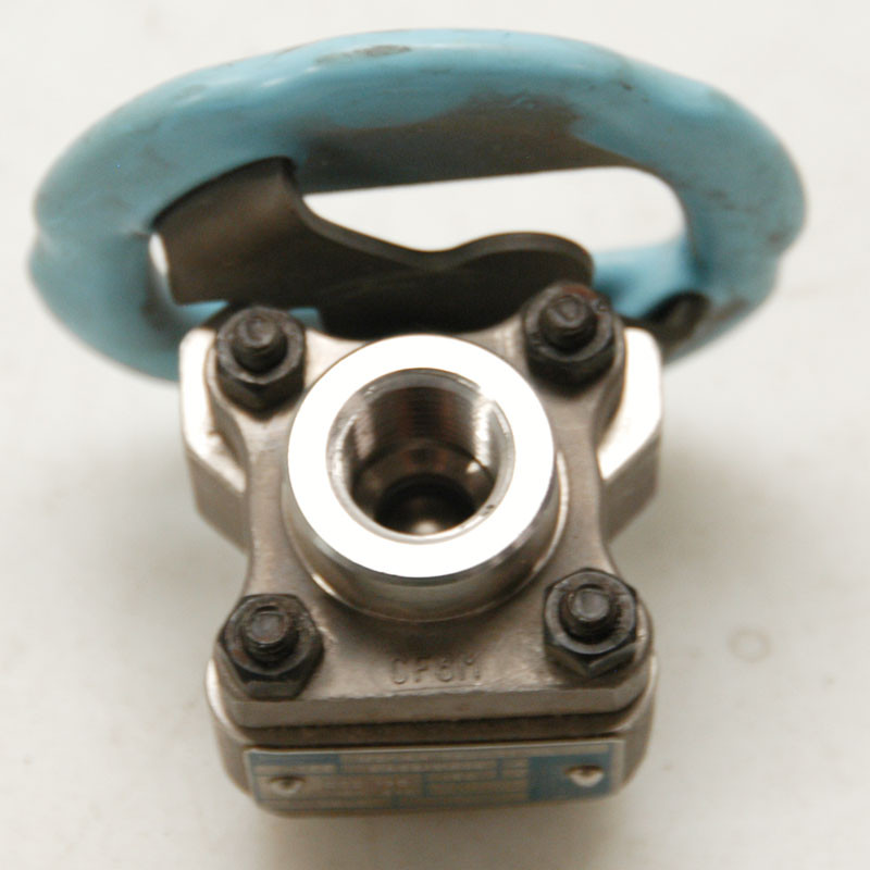 Jamesbury Corp. 4A 3600 TT1 1/2" Ball Valve 316SS PTFE