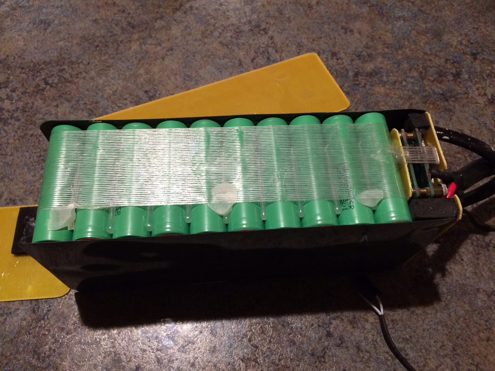 What's inside an Expedition e-bike battery? - Hilleater.ca