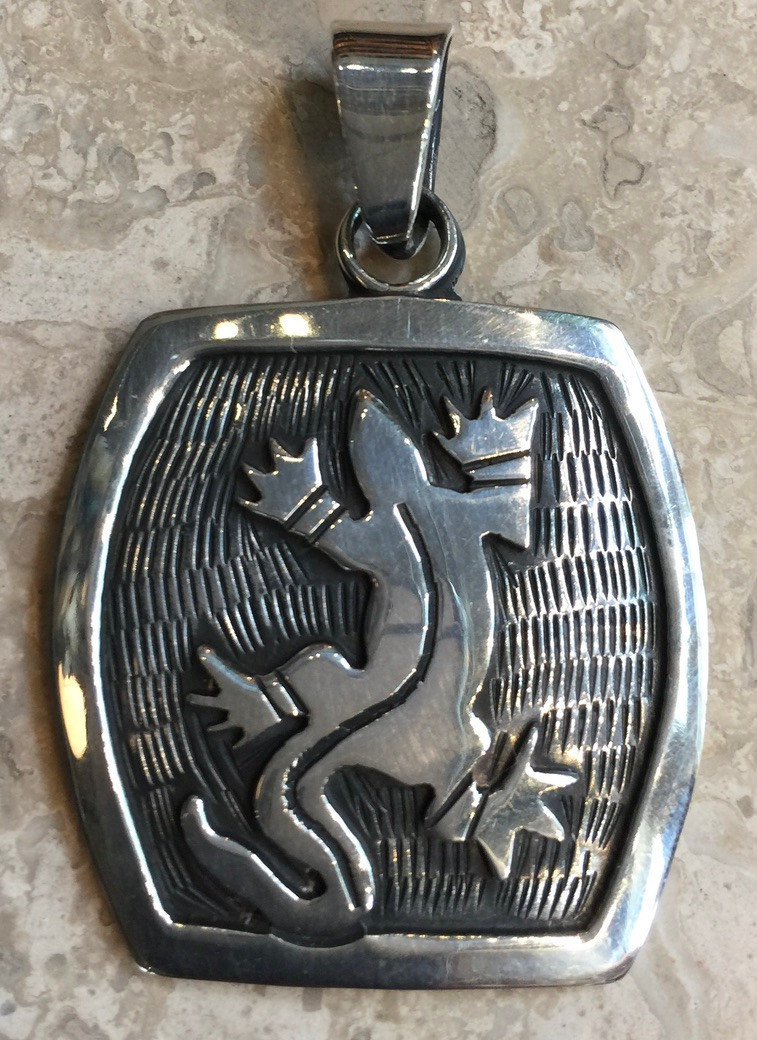 PENDANT HOPI SILVER OVERLAY SQUARE LIZARD MOTIF - Mudhead Gallery