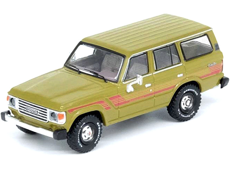 Toyota Land Cruiser (FJ60) Olive Green 1/64 Diecast Model Car Inno ...