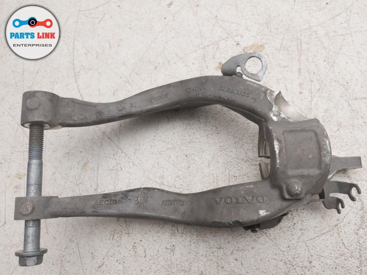 2016-2019 VOLVO XC90 T5 MK2 AWD FRONT LEFT SHOCK STRUT YOKE FORK MOUNT ...