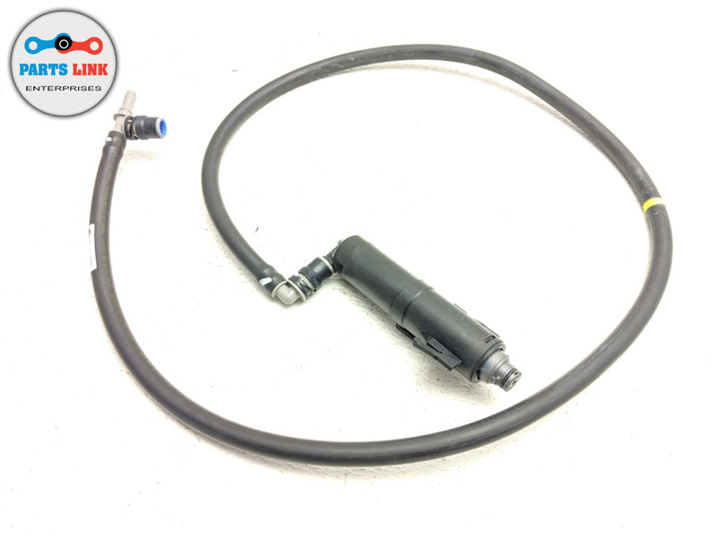 2013-2015 BMW X1 E84 FRONT RIGHT HEADLIGHT LAMP WASHER NOZZLE JET HOSE PIPE