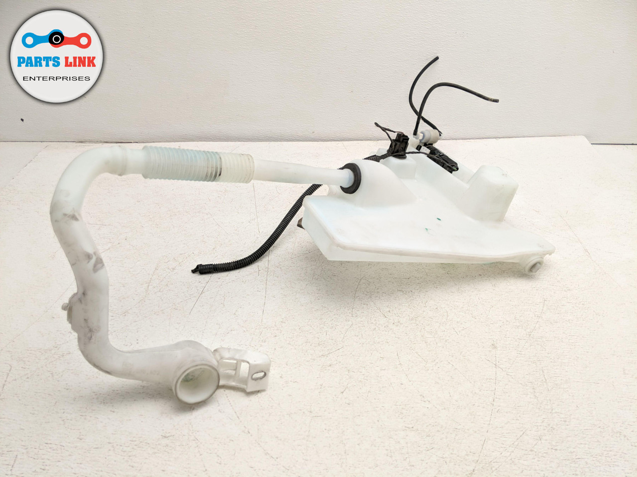2011-2017 VOLKSWAGEN TOUAREG 7P FRONT WASHER FLUID RESERVOIR BOTTLE ...