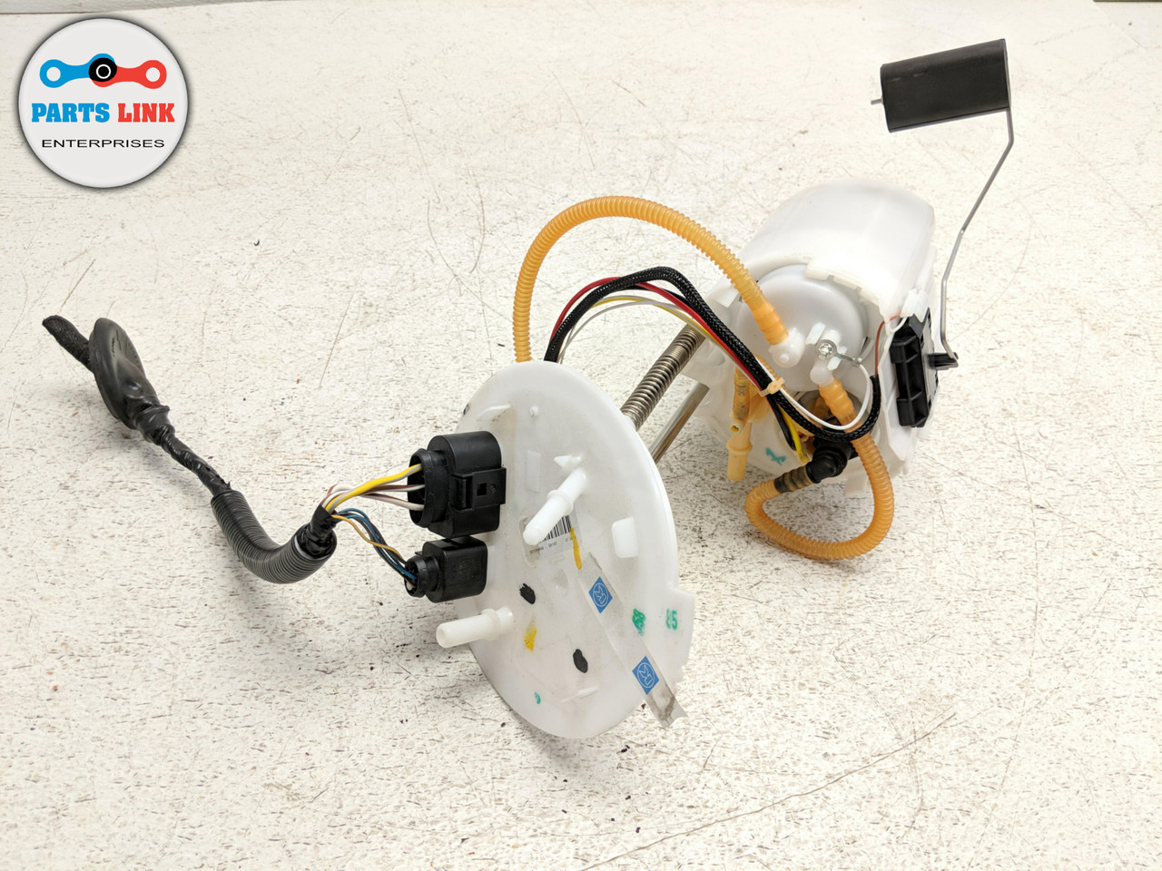 2018 2019 RANGE ROVER VELAR L560 FUEL GAS TANK PUMP SENDER W/ LEVEL ...