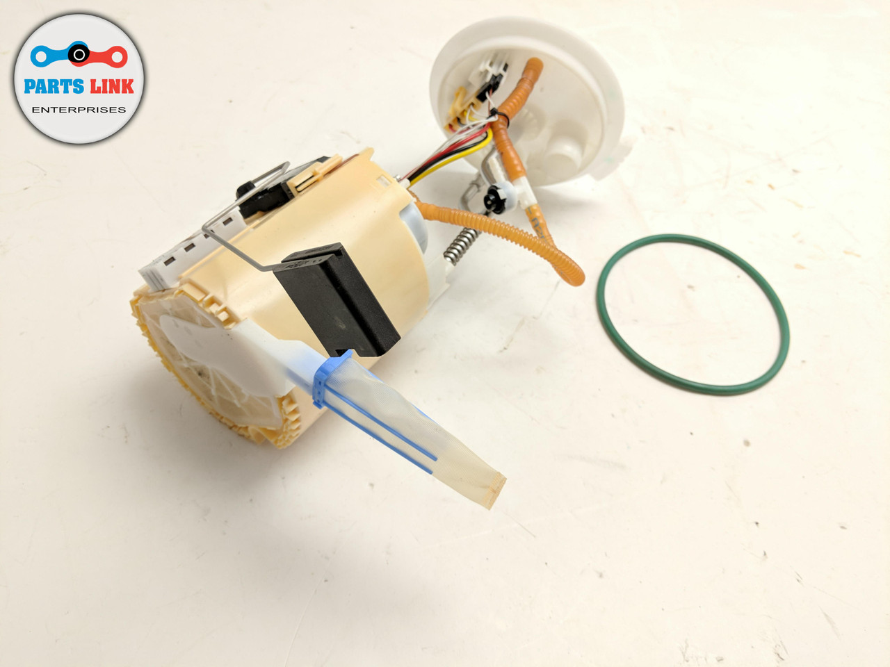 2017-2019 LAND ROVER DISCOVERY 5 L462 3.0L GAS REAR FUEL TANK PUMP ...