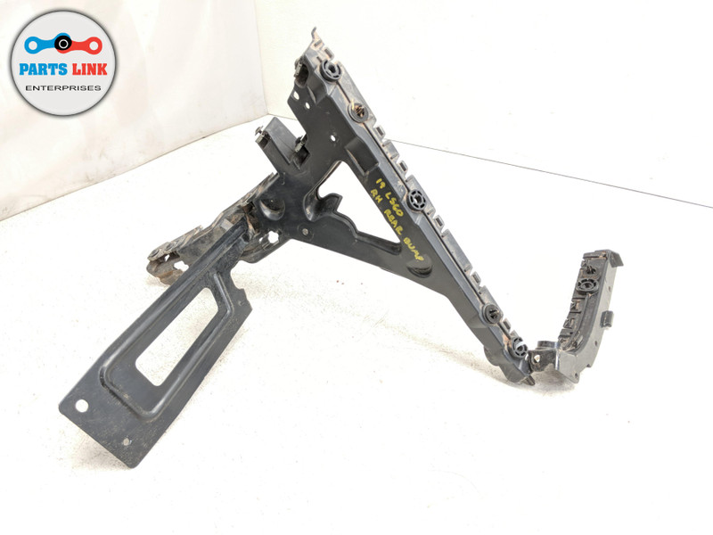 2018-2019 RANGE ROVER VELAR L560 REAR RIGHT BUMPER BRACKET GUIDE MOUNT ...