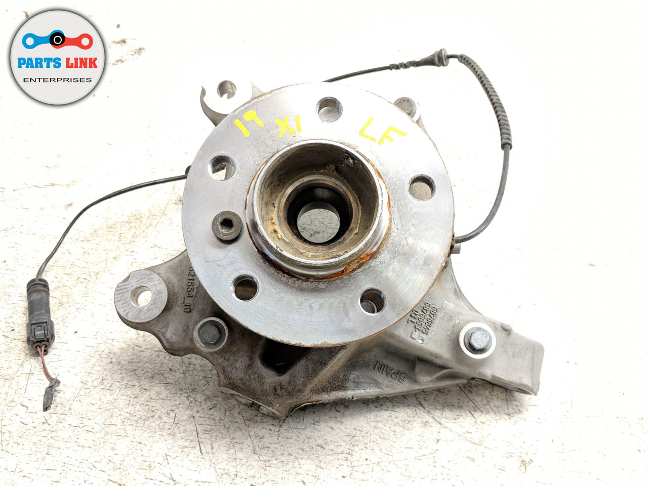 2016-2019 BMW X1 F48 FRONT LEFT DRIVER WHEEL SPINDLE KNUCKLE HUB ...