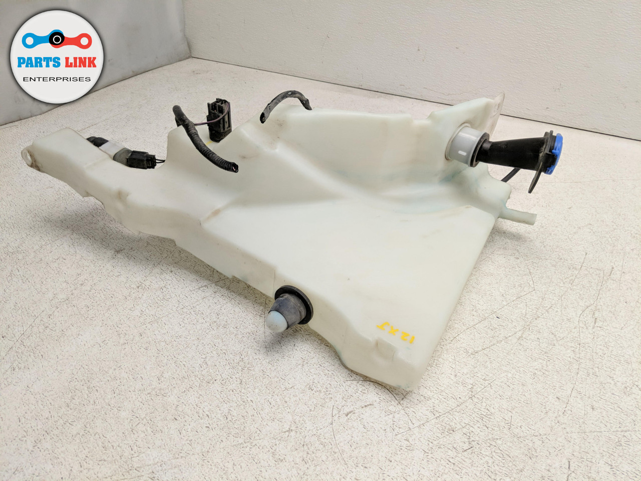 2010-2019 JAGUAR XJ X351 WASHER FLUID RESERVOIR TANK PUMP BOTTLE NECK ...