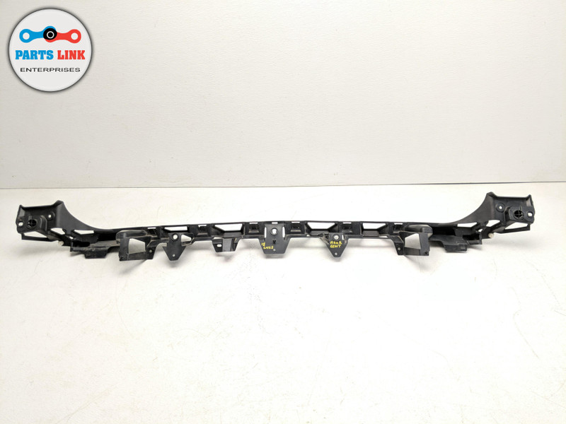 2017-2020 LAND ROVER DISCOVERY 5 REAR BUMPER COVER CENTER MOUNT BRACKET ...