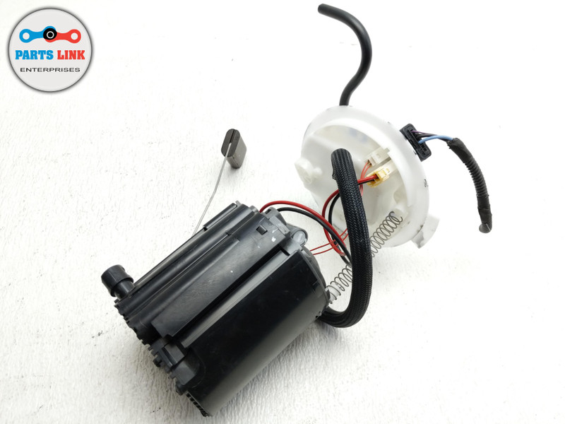 2017-2020 MASERATI LEVANTE M161 REAR LEFT GAS FUEL ELECTRIC PUMP SENDER ...