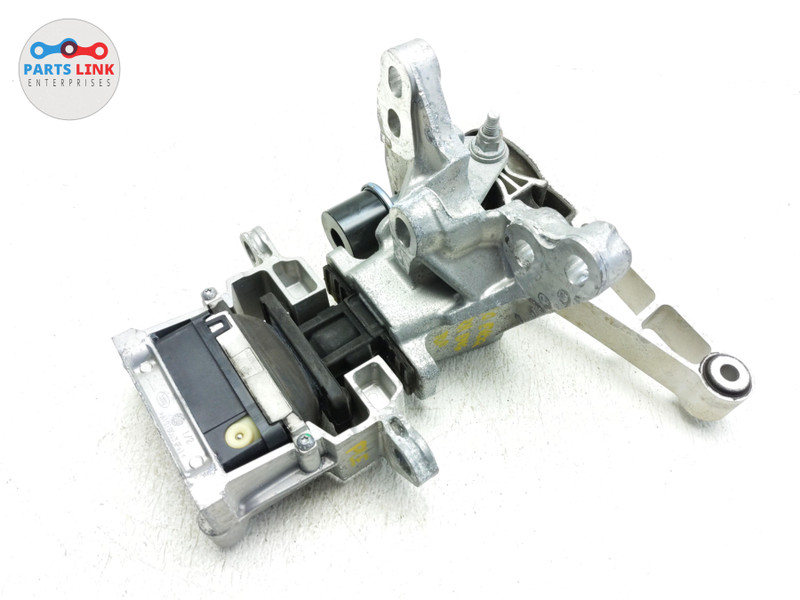 2020 RANGE ROVER EVOQUE L551 RIGHT ENGINE MOTOR MOUNT SUPPORT BRACKET ...