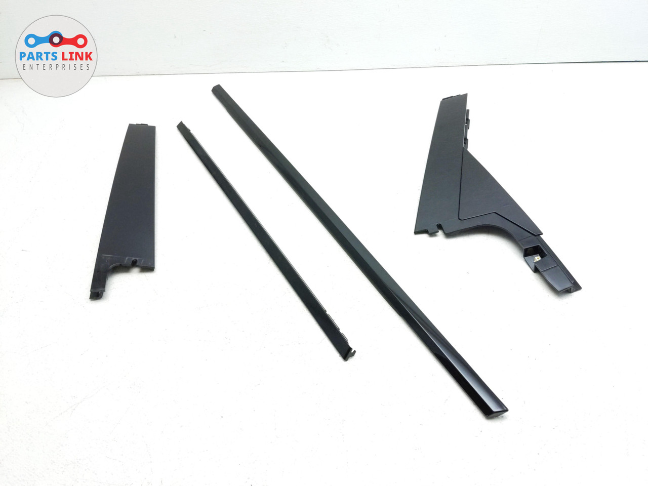 2015-2019 RANGE ROVER SPORT L494 REAR RIGHT DOOR WINDOW MOLDING TRIM ...