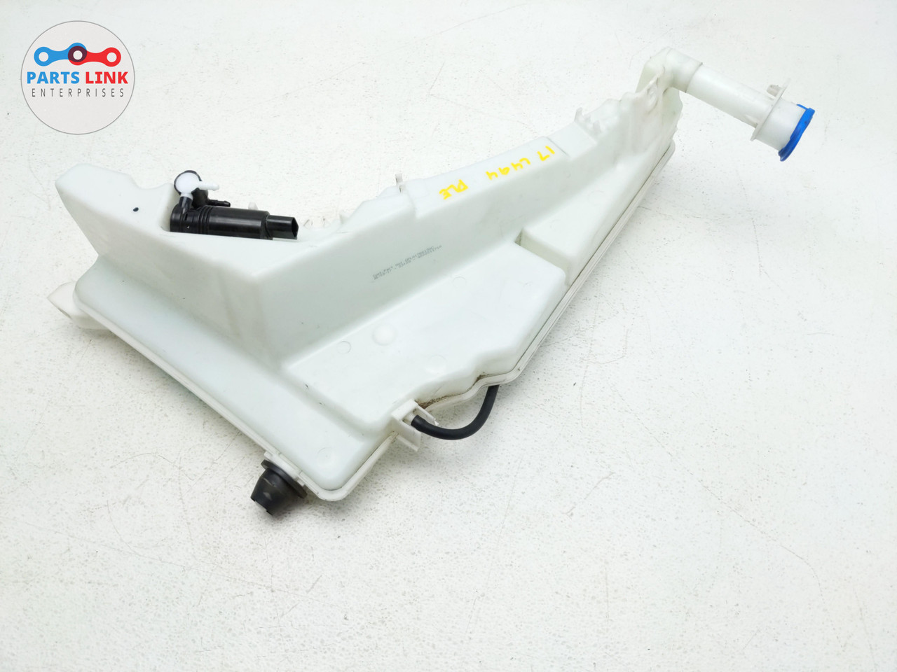 2016-2019 RANGE ROVER SPORT L494 FRONT WINDSHIELD WASHER TANK PUMP ...