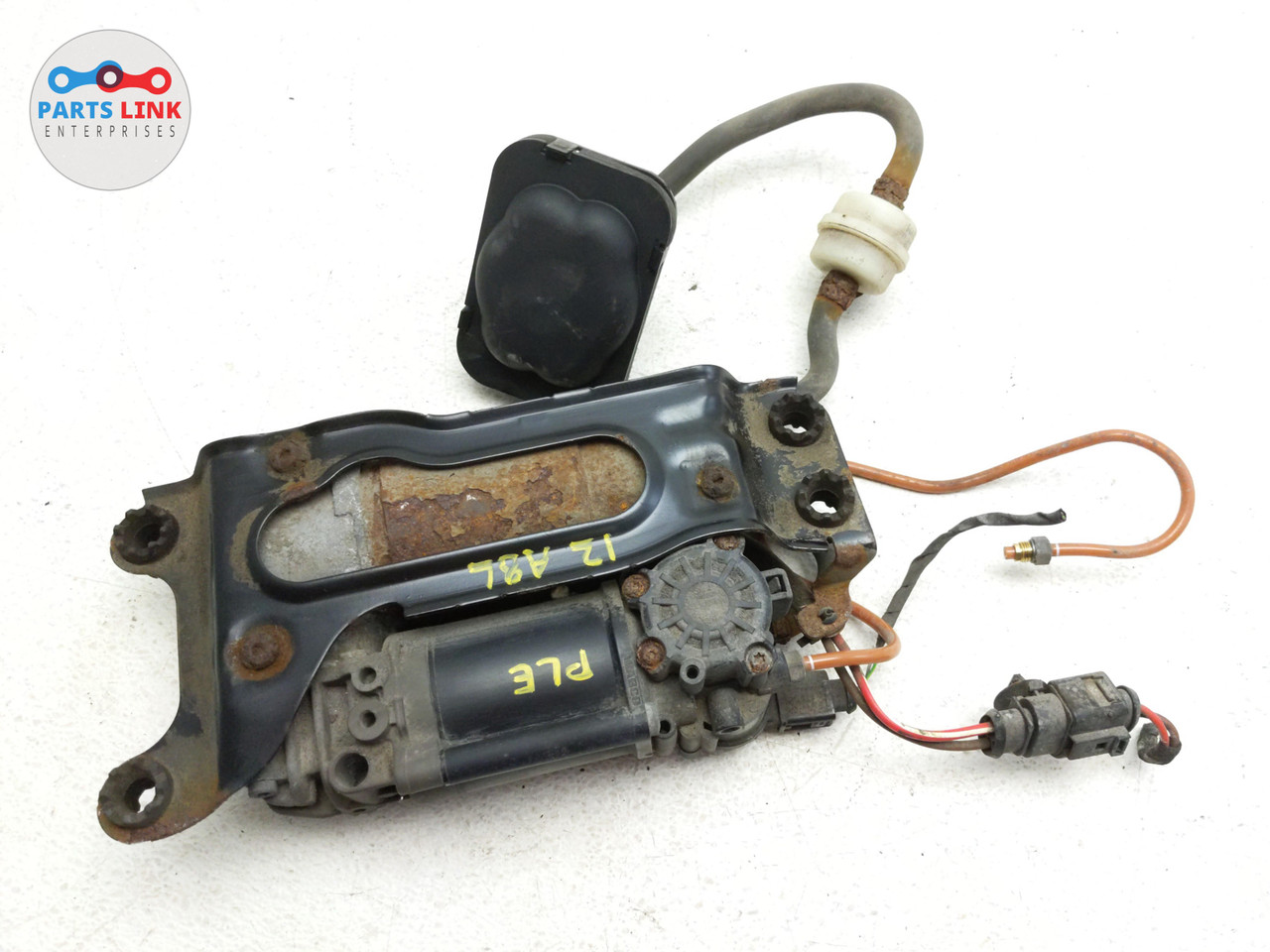 2011-2018 AUDI A8L S8 D4 AIR RIDE SUSPENSION PUMP COMPRESSOR MOUNT ...