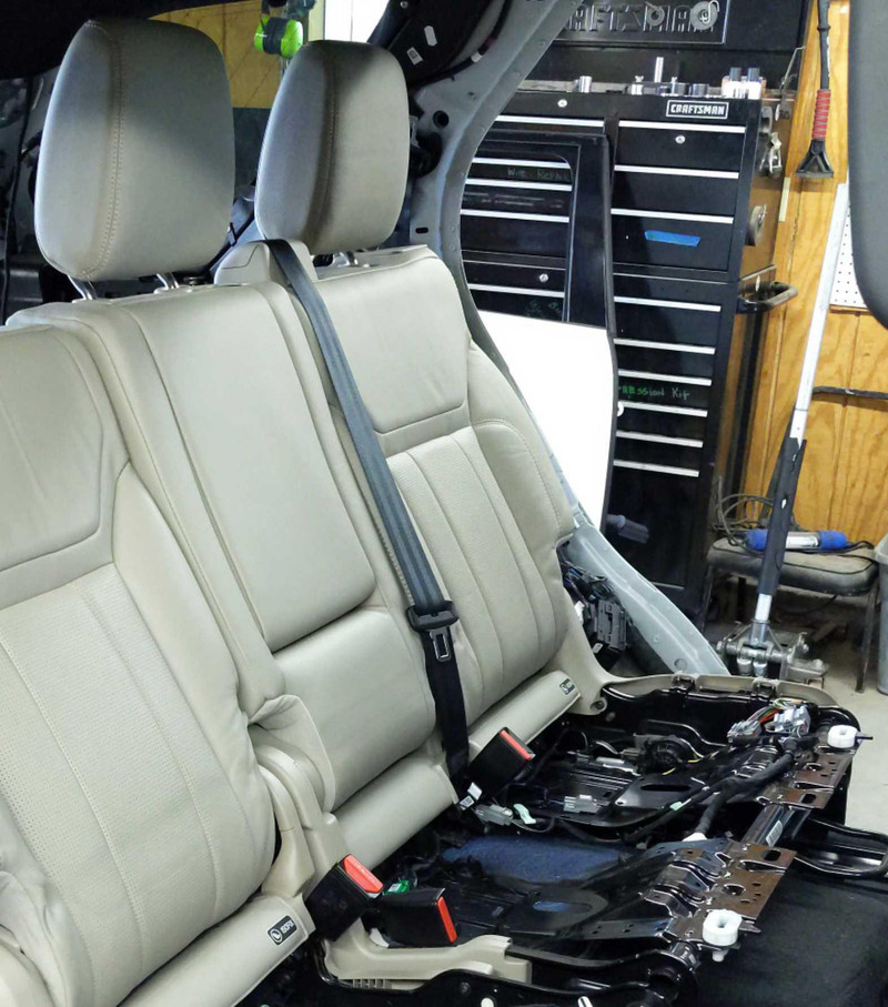 2017-2019 LAND ROVER DISCOVERY L462 REAR ROW LEFT SEAT BACK HEAD REST ...