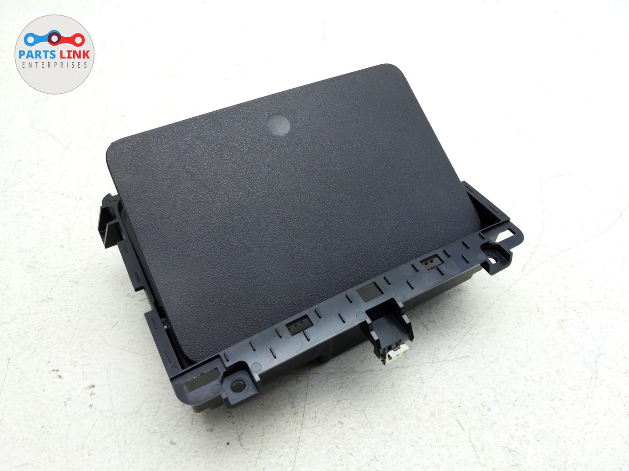 2017-2019 LAND ROVER DISCOVERY 5 L462 REAR CENTER CONSOLE STORAGE CUBBY ...