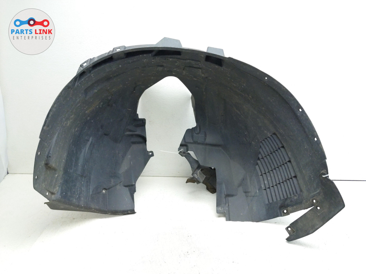 2016-2019 VOLVO XC90 FRONT RIGHT PASSENGER FENDER LINER SPLASH SHIELD ...