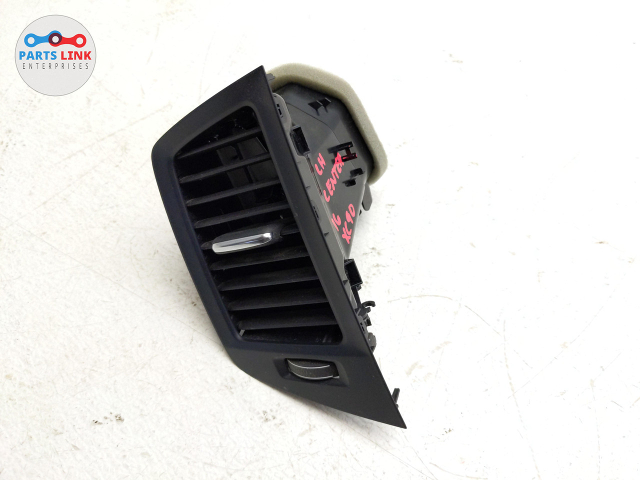 2016-2019 VOLVO XC90 CENTER LEFT INNER DASH AC AIR HEATER VENT GRILLE ...