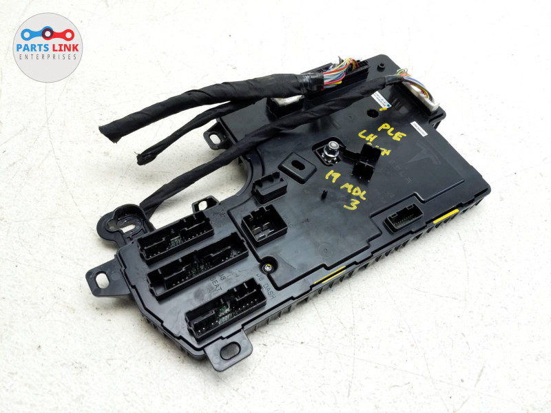 2017-2020 TESLA MODEL 3 M3 FRONT LEFT DASH LOW VOLTAGE BODY POWER ...