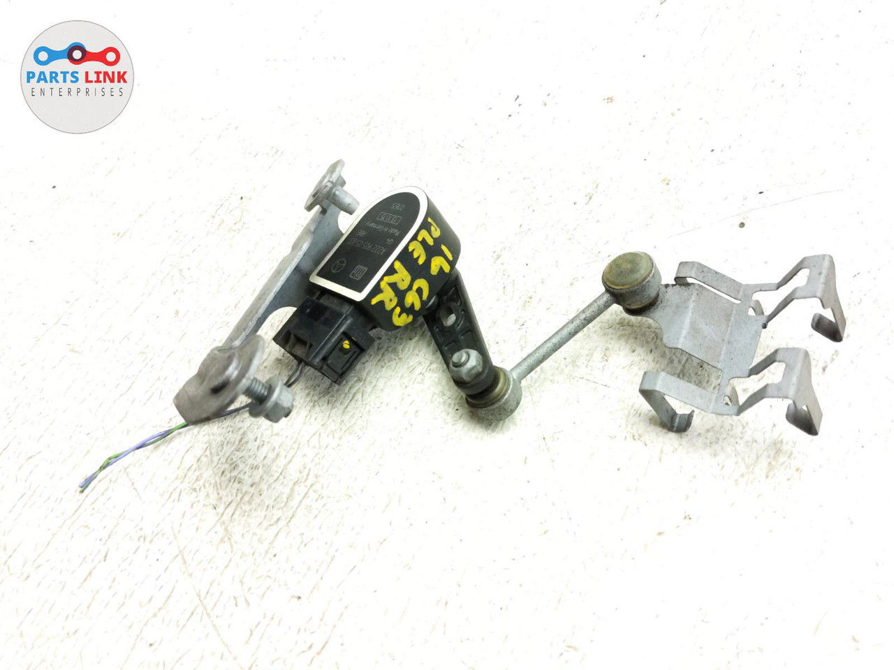 2015-2020 MERCEDES C63 S AMG W205 REAR RIGHT HEADLIGHT SUSPENSION LEVEL ...