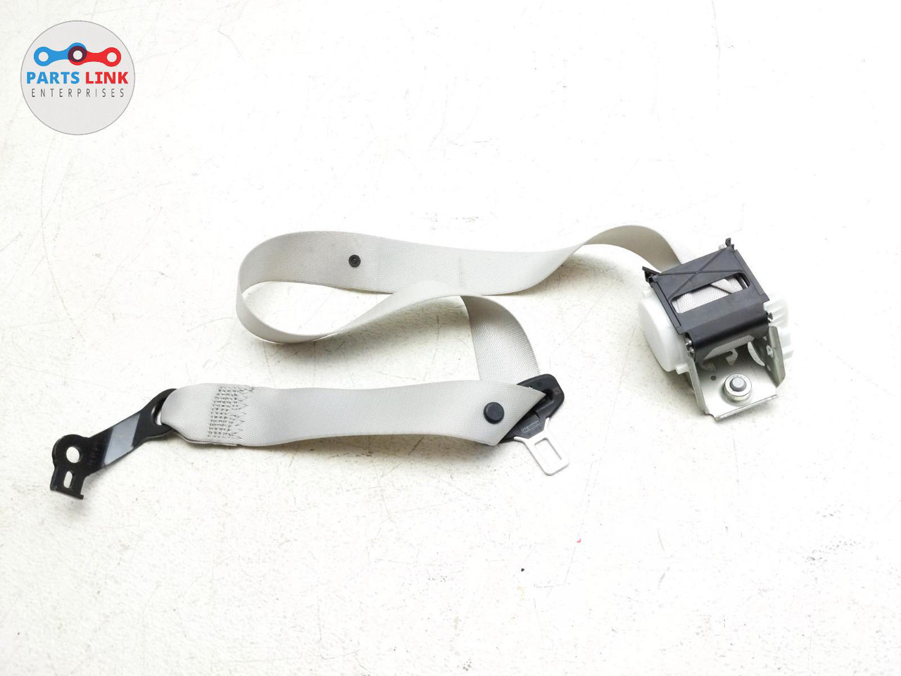 2015-2020 MERCEDES C63 S AMG W205 REAR CENTER MIDDLE SEATBELT RETRACTOR ...