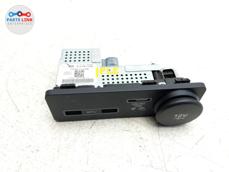 18 2018 LAND ROVER DISCOVERY 5 L462 CENTER CONSOLE USB SIM CARD PORT ...