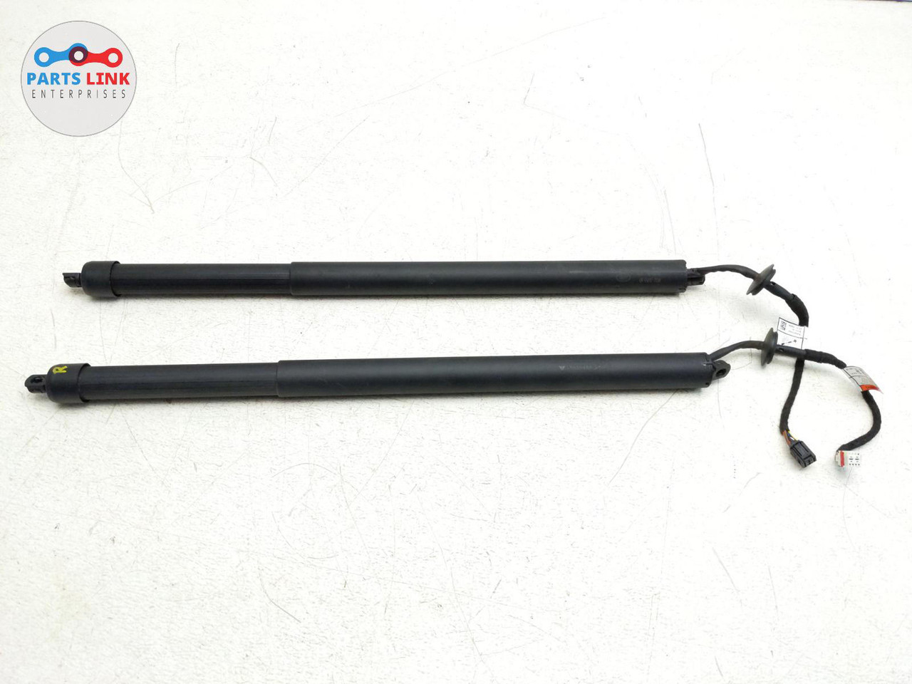 2017-2020 LAND ROVER DISCOVERY 5 L462 REAR POWER LIFT TAILGATE SHOCK ...