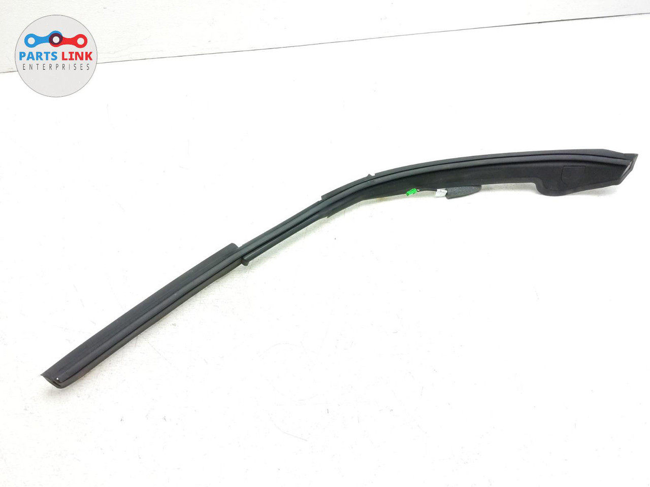 17-20 LAND ROVER DISCOVERY 5 L462 RIGHT POWER TAILGATE SENSOR MOLDING ...