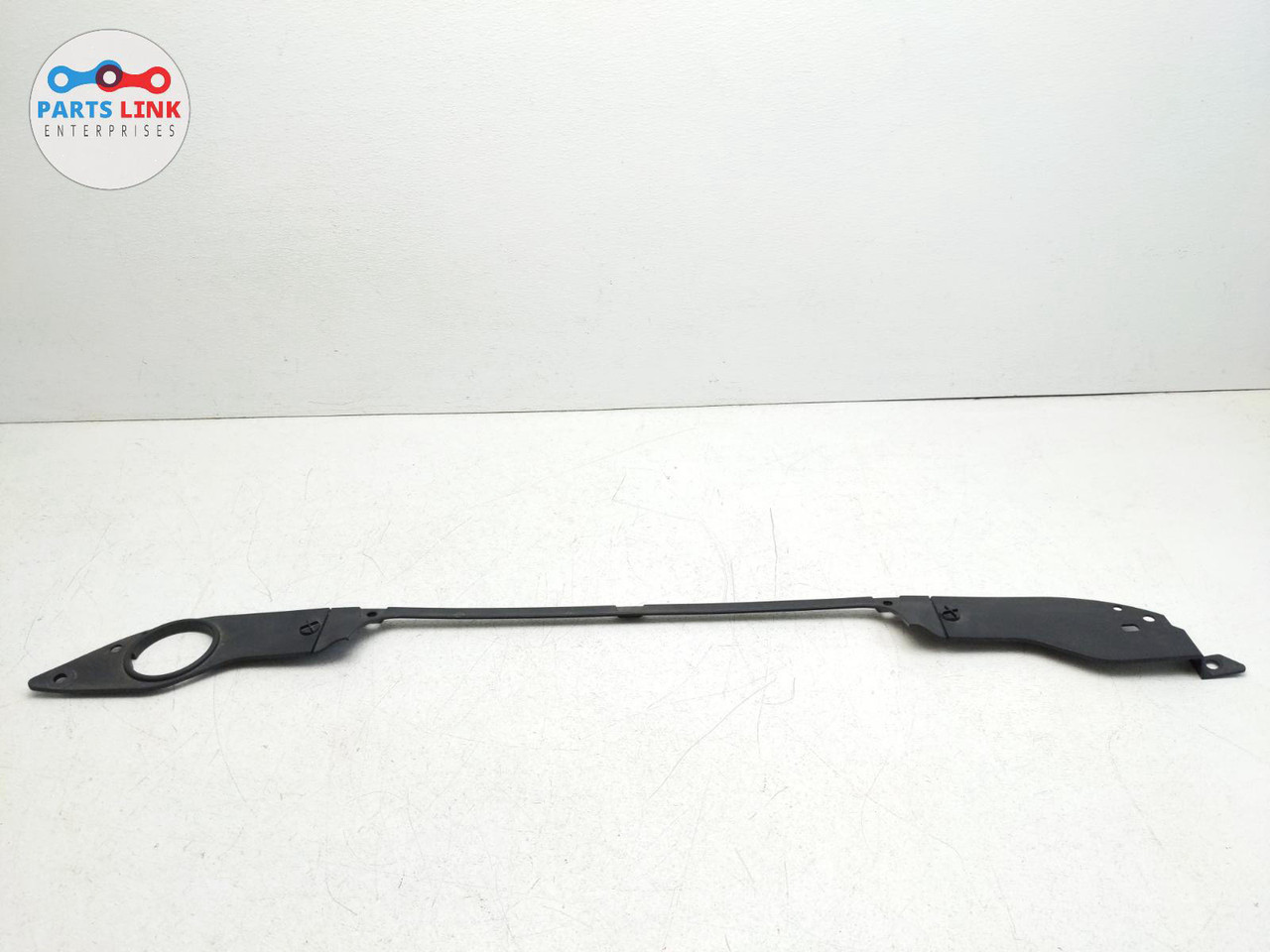 17-20 LAND ROVER DISCOVERY 5 L462 RADIATOR TOP SUPPORT ACCESS PLASTIC ...