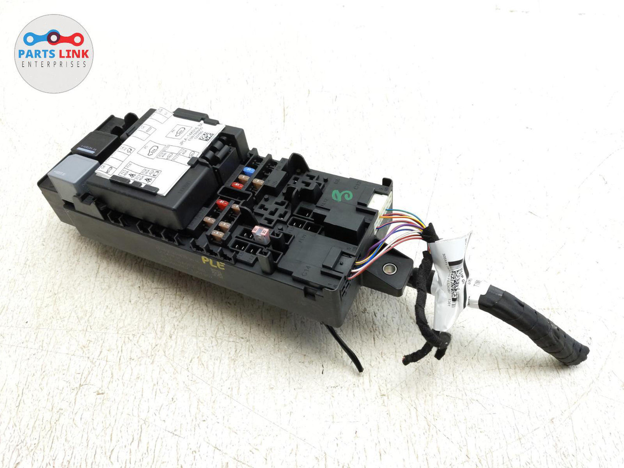 2018-2020 LAND ROVER DISCOVERY 5 L462 GAS RIGHT DASH FUSE BOX POWER ...