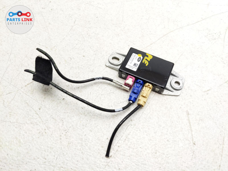 2020-2021 RANGE ROVER EVOQUE L551 RIGHT QUARTER RADIO ANTENNA CONTROL ...