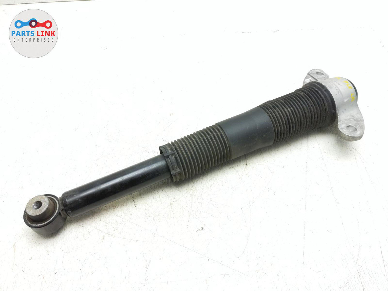 2019 20 21 RANGE ROVER EVOQUE REAR STRUT SHOCK ABSORBER RIGHT OR LEFT L551