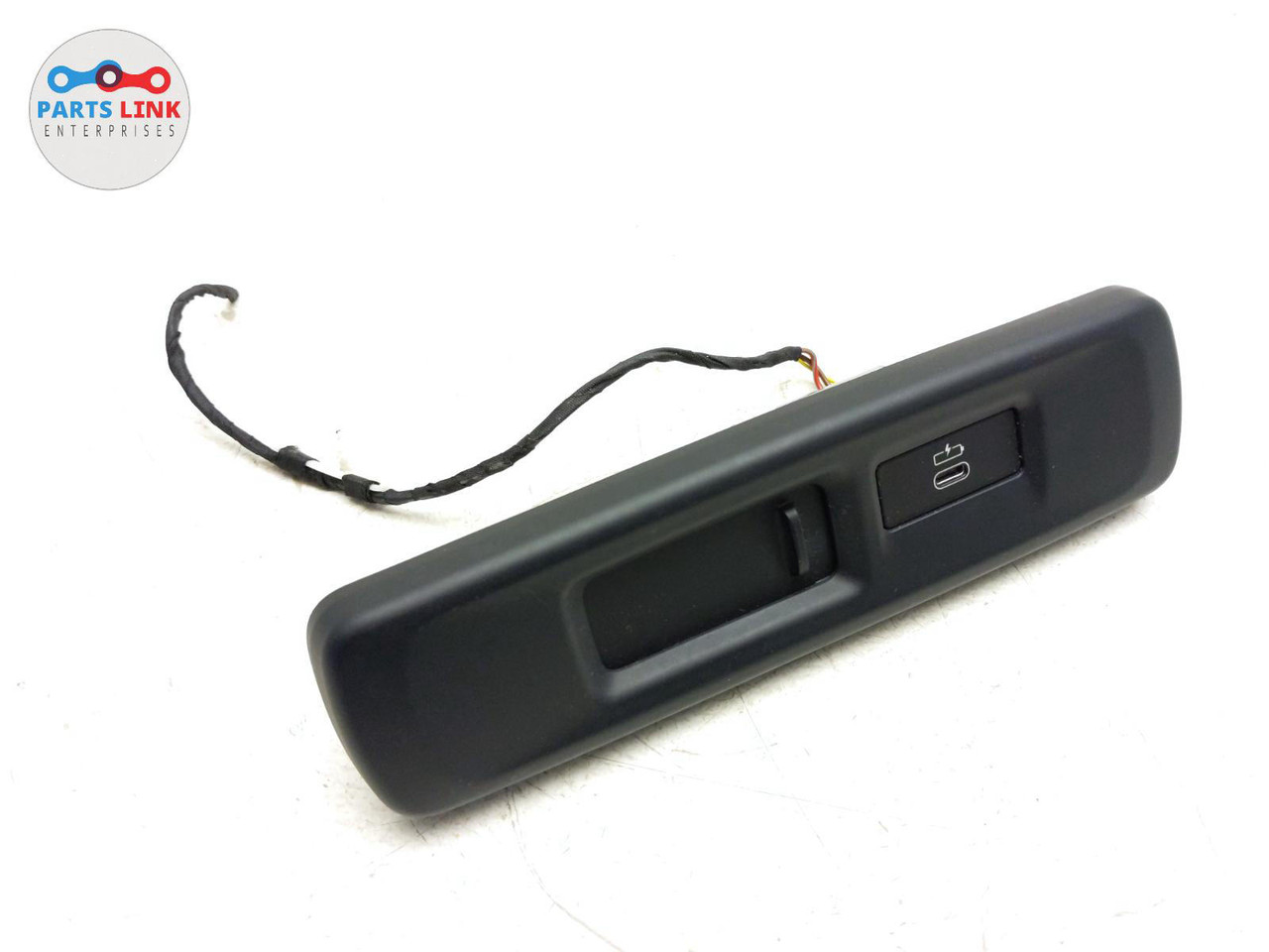 2019-2020 BMW X5 G05 FRONT RIGHT PASSENGER CHARGING PORT USB TYPE-C ...