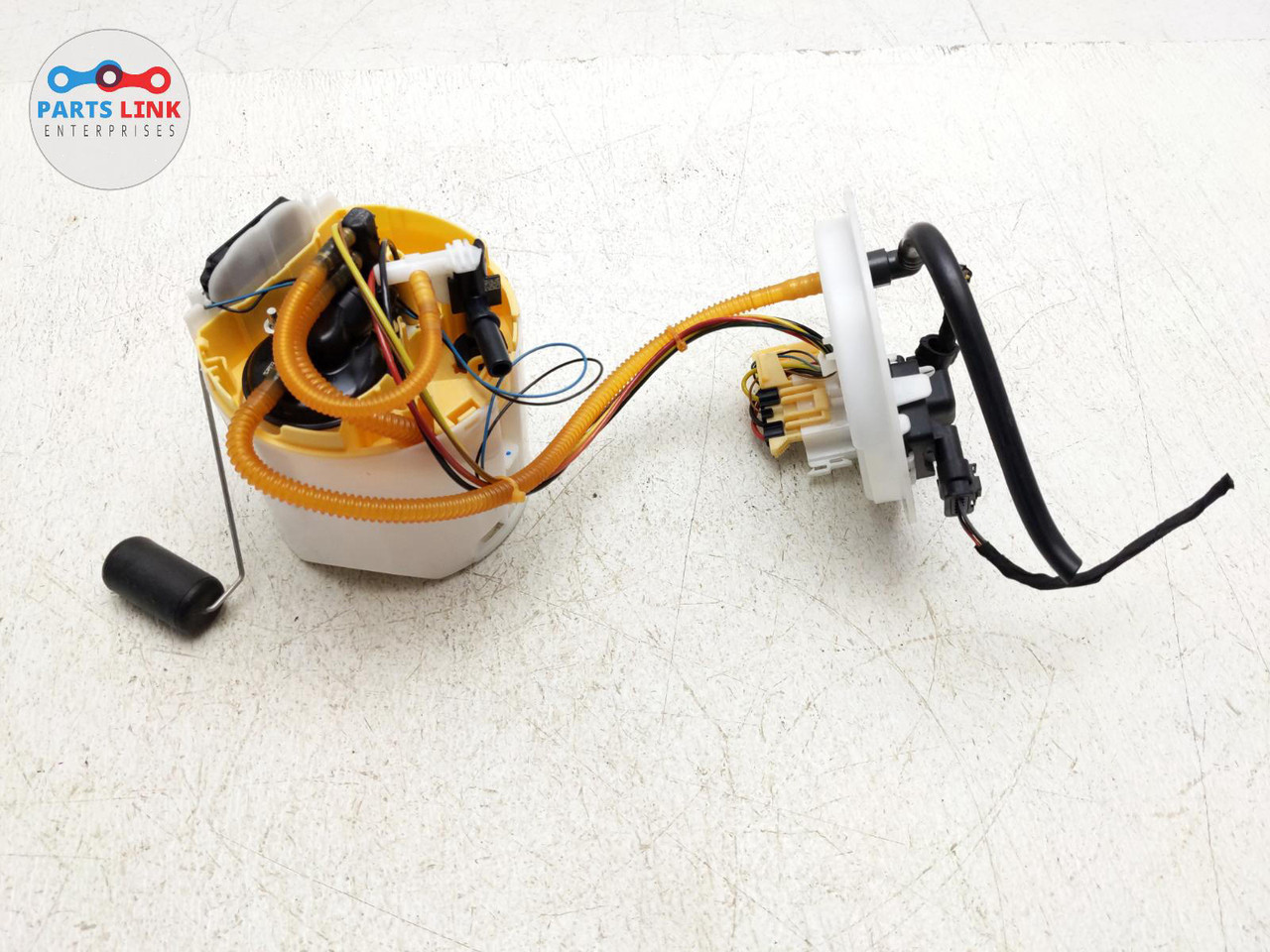 2019-2020 BMW X5 G05 3.0L REAR TANK GAS FUEL PUMP ELECTRICAL SENDING ...