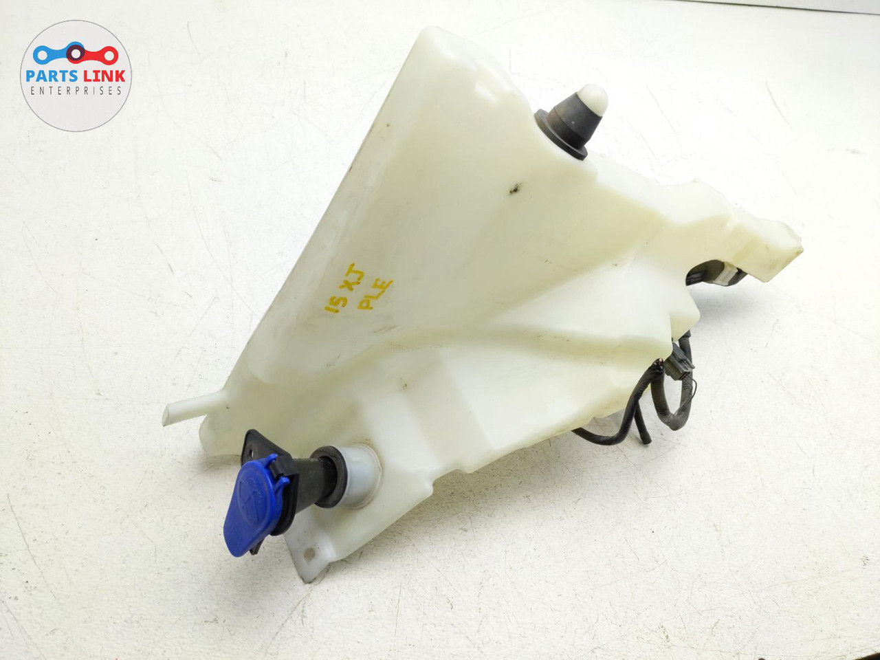 2010-2019 JAGUAR XJ FRONT WINDSHIELD WASHER BOTTLE TANK PUMP HOSE PIPE ...