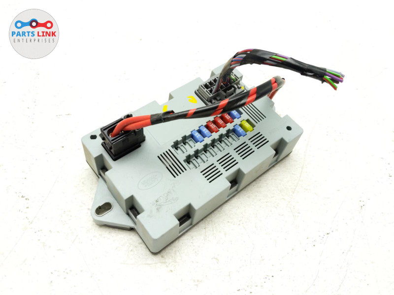 2013-2020 RANGE ROVER L405 RIGHT QUARTER FUSE BOX POWER JUNCTION RELAY ...