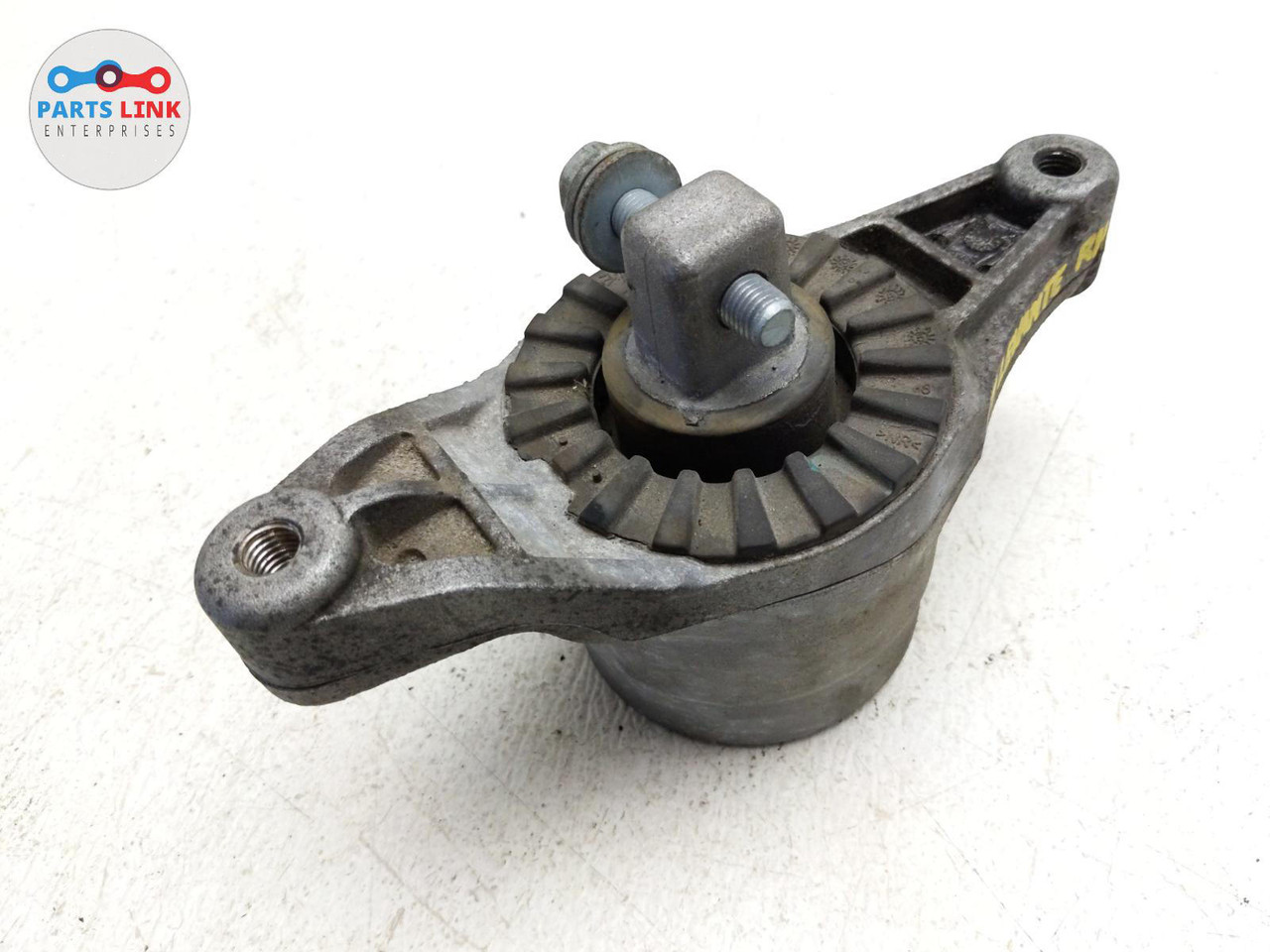 2017-2020 MASERATI LEVANTE RIGHT PASSENGER ENGINE MOTOR MOUNT SUPPORT ...