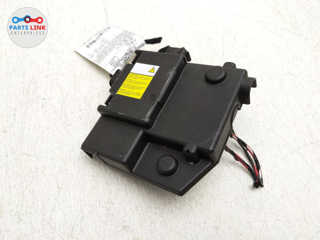 2017-2020 MASERATI LEVANTE POSSITIVE BATTERY TERMINAL FUSE BOX RELAY ...