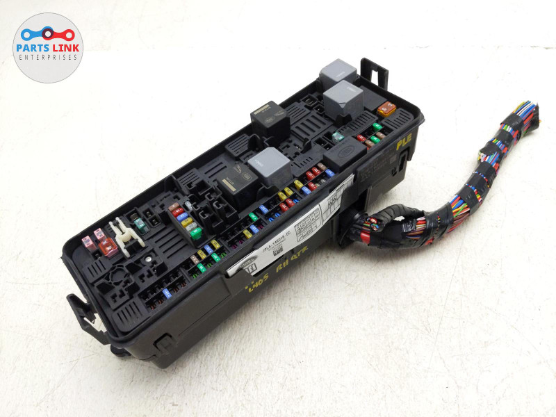 2018-2019 RANGE ROVER L405 RIGHT QUARTER FUSE BOX POWER RELAY CONTROL ...