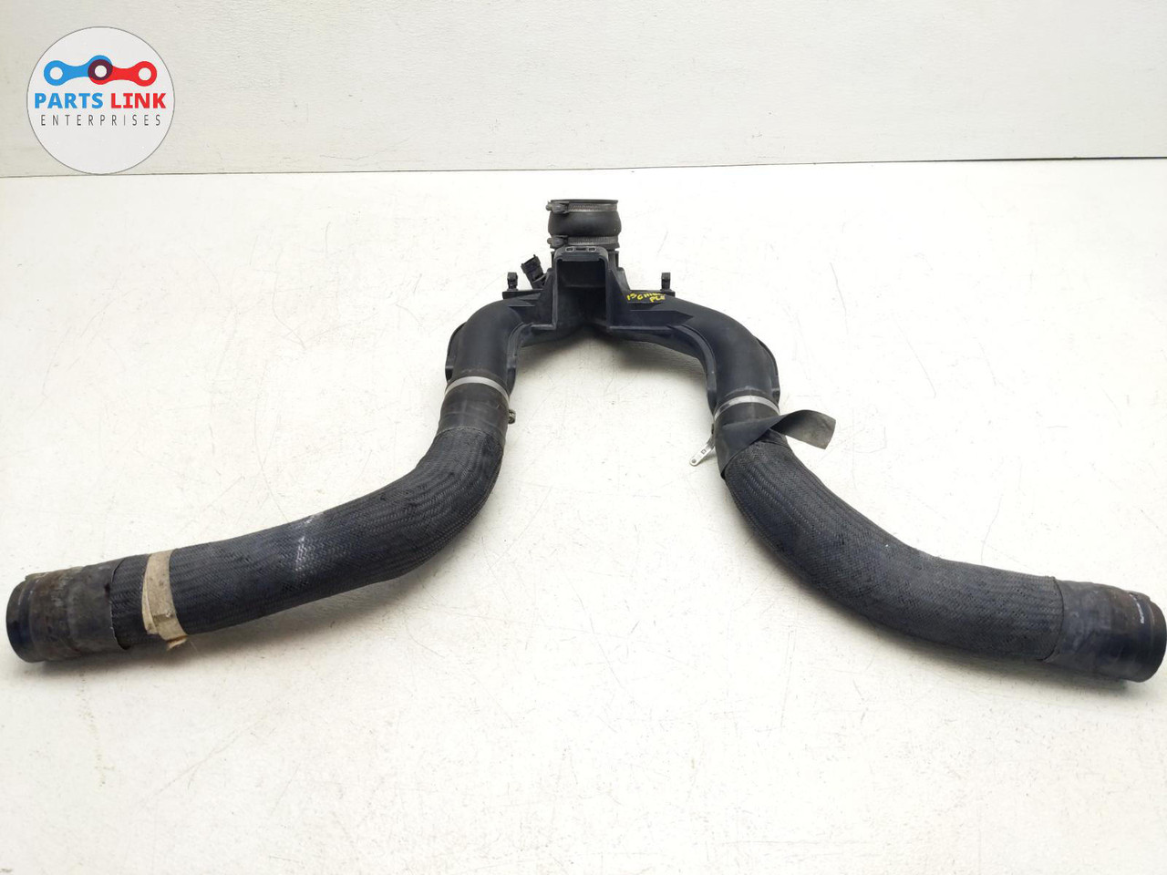 2014-20 MASERATI GHIBLI AIR INTAKE HOSE CENTER CROSS PIPE DUCT TUBE ...