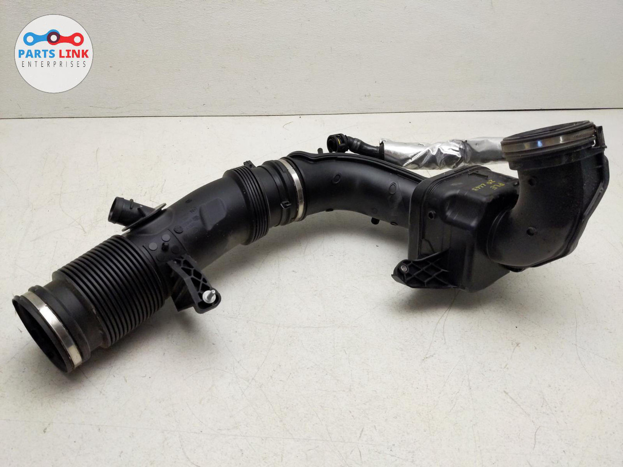2020-21 LAND ROVER DEFENDER AIR INTAKE HOSE PIPE RESONATOR TUBE ...