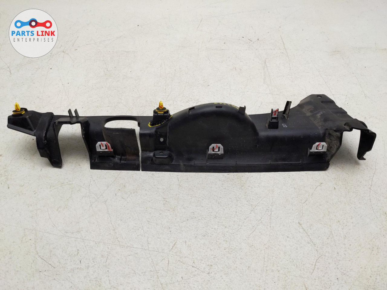 2020-21 LAND ROVER DEFENDER RIGHT GATE QUARTER D PILLAR TRIM HINGE ...