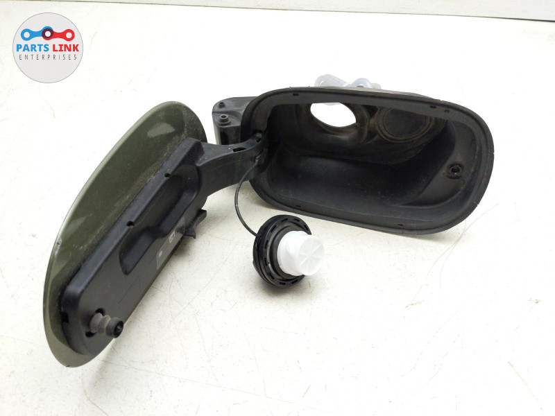 2020-21 LAND ROVER DEFENDER FUEL TANK FILLER DOOR LID CAP FLAP TRIM 110 ...