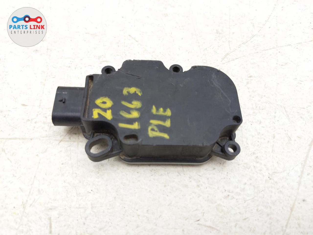 2020-23 LAND ROVER DEFENDER LOWER GRILLE RADIATOR SHUTTER MOTOR ...